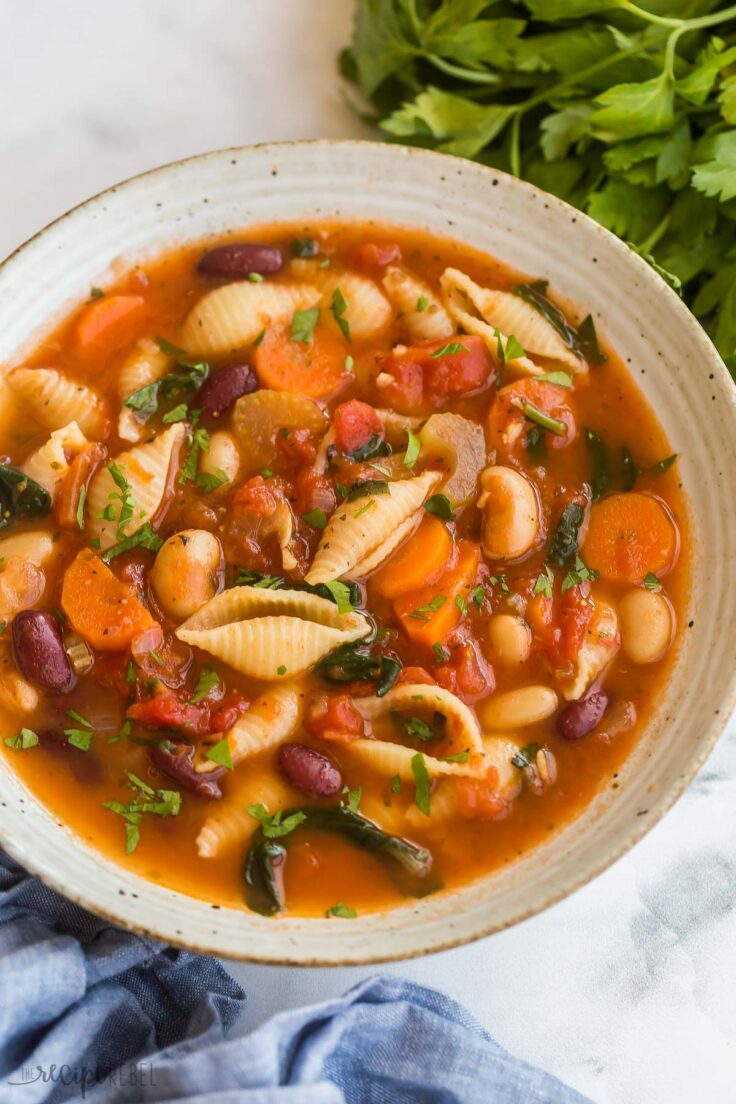 Easy Minestrone Soup [VIDEO] - The Recipe Rebel