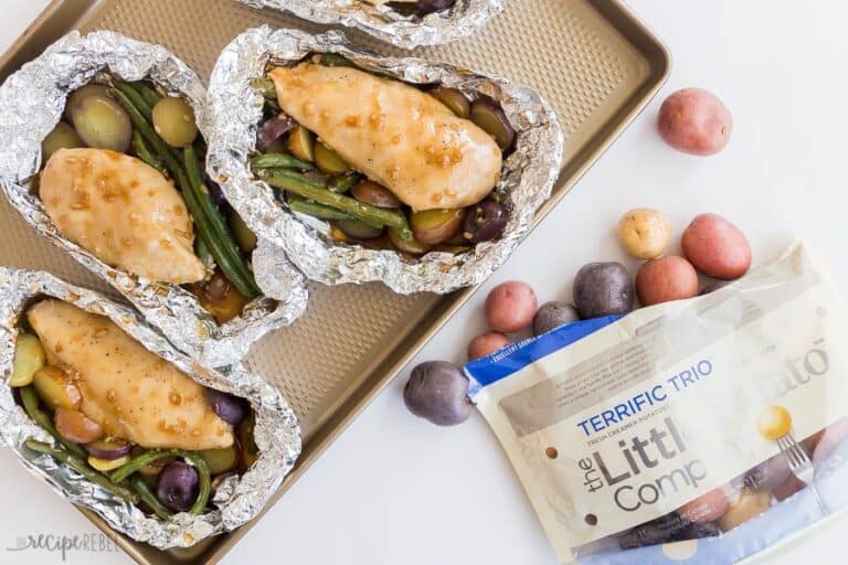 Honey Garlic Chicken Foil Packets {VIDEO} - The Recipe Rebel