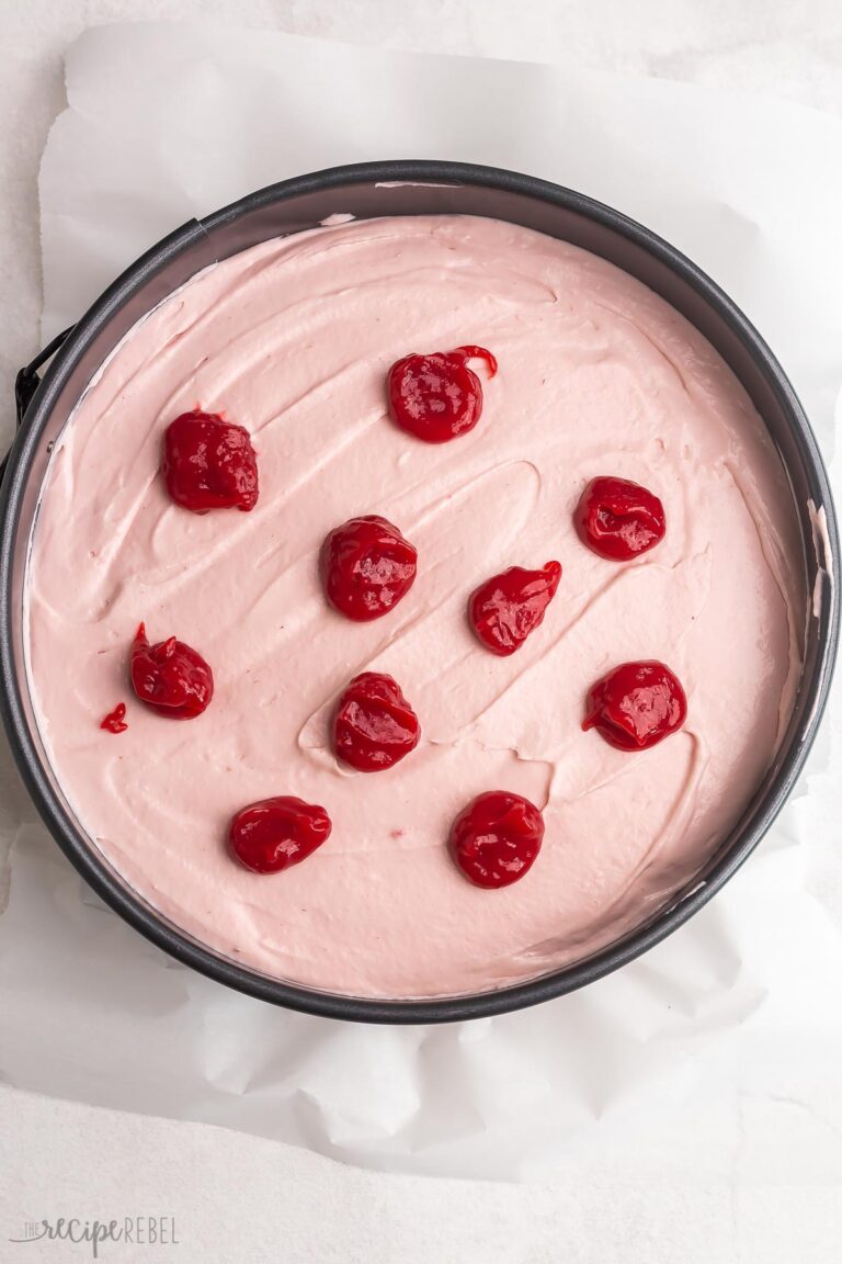 No Bake Raspberry Cheesecake {VIDEO} - The Recipe Rebel