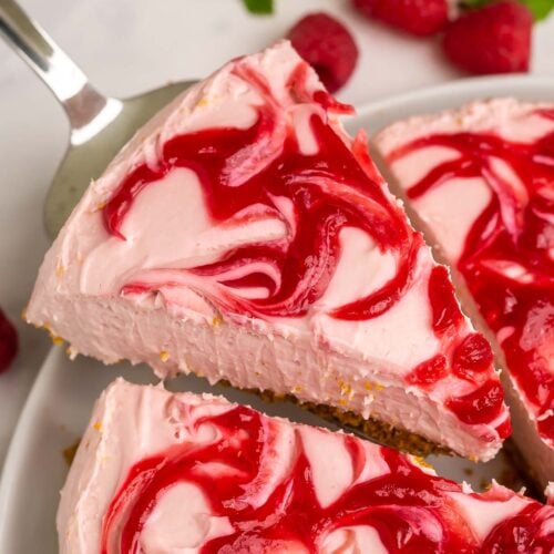 No Bake Raspberry Cheesecake {VIDEO} - The Recipe Rebel
