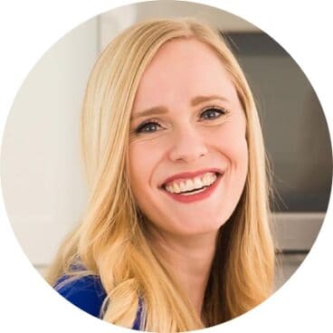 Cast Iron Skillet Cookie - The Recipe Rebel