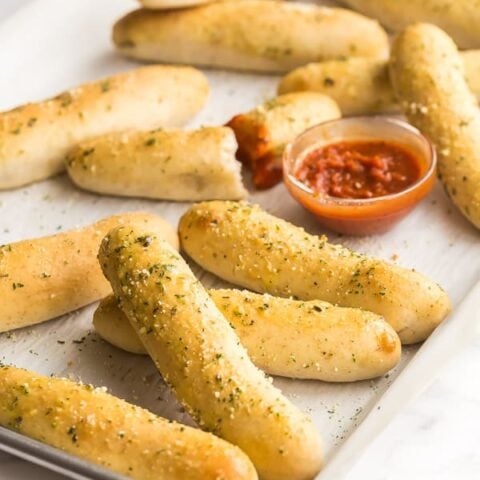 Homemade Breadsticks (better than Olive Garden) [READY IN 1 HOUR] - The ...