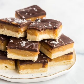 Millionaire Shortbread recipe (easy to follow!) - The Recipe Rebel