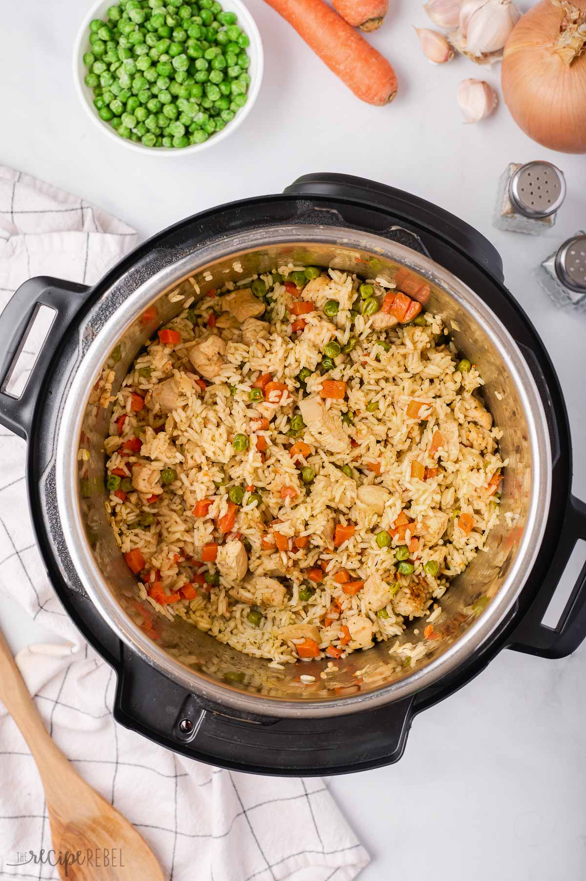 Instant Pot Chicken and Rice (30 minutes!) - The Recipe Rebel