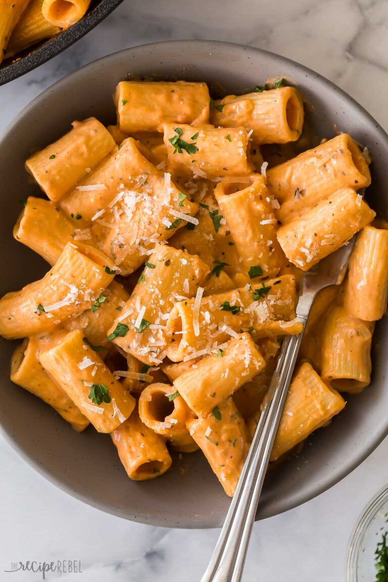 Creamy Tomato Rigatoni Pasta + VIDEO - The Recipe Rebel