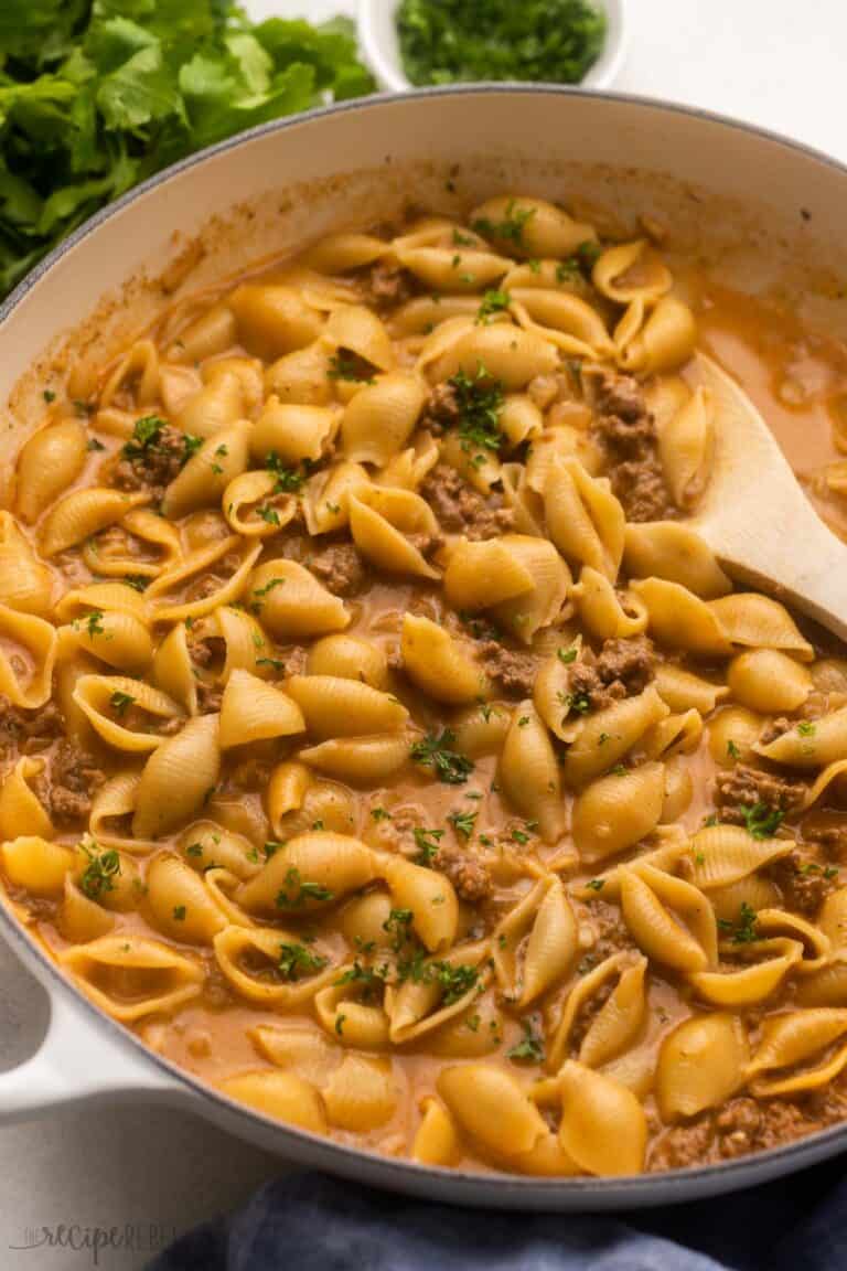 One Pan Cheeseburger Pasta recipe - The Recipe Rebel [VIDEO]