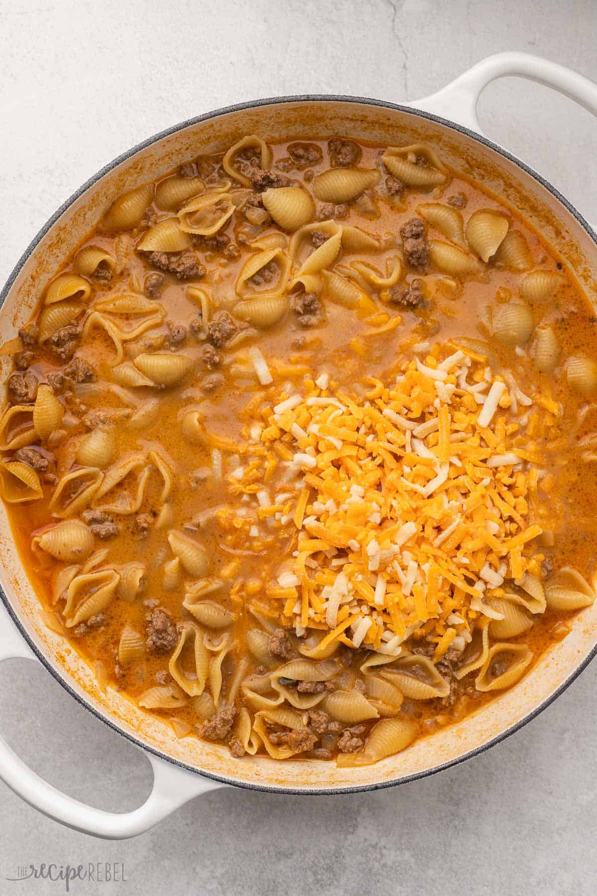 One Pan Cheeseburger Pasta recipe - The Recipe Rebel [VIDEO]