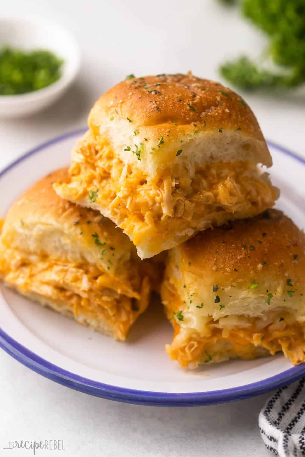 Buffalo Chicken Sliders - The Recipe Rebel [VIDEO]
