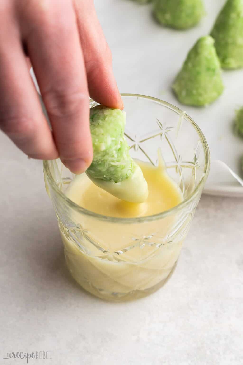 No-Bake Christmas Tree Cookies - The Recipe Rebel