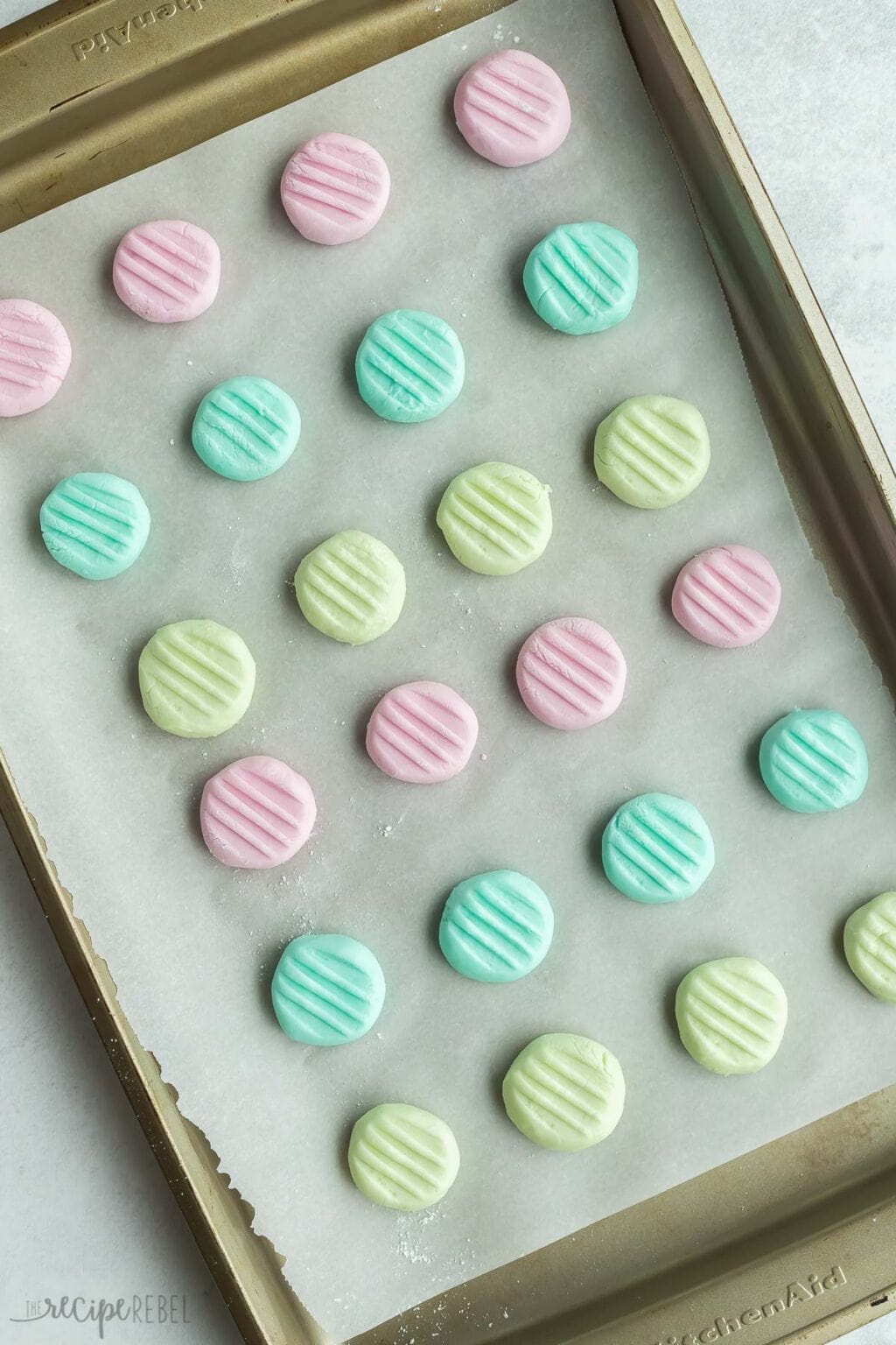 Simple Cream Cheese Mints - The Recipe Rebel