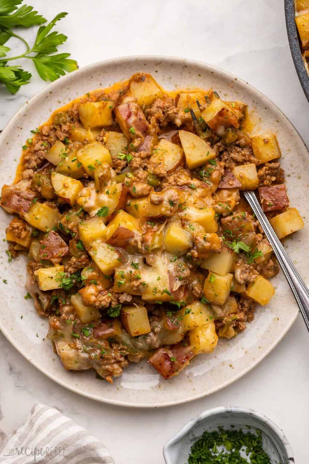 Cheesy Ground Beef and Potatoes - The Recipe Rebel