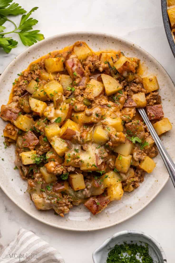 Cheesy Ground Beef and Potatoes - The Recipe Rebel
