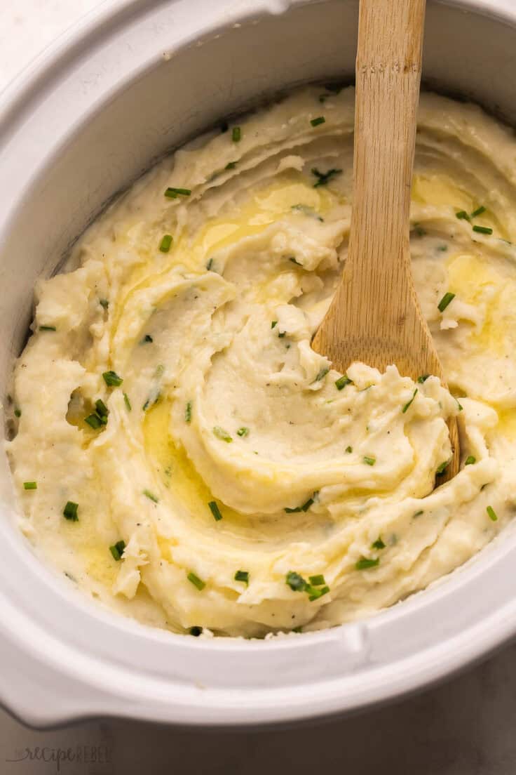 Slow Cooker Mashed Potatoes [VIDEO] - The Recipe Rebel