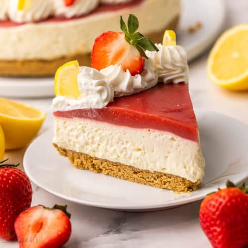 No Bake Strawberry Lemonade Cheesecake - The Recipe Rebel [VIDEO]